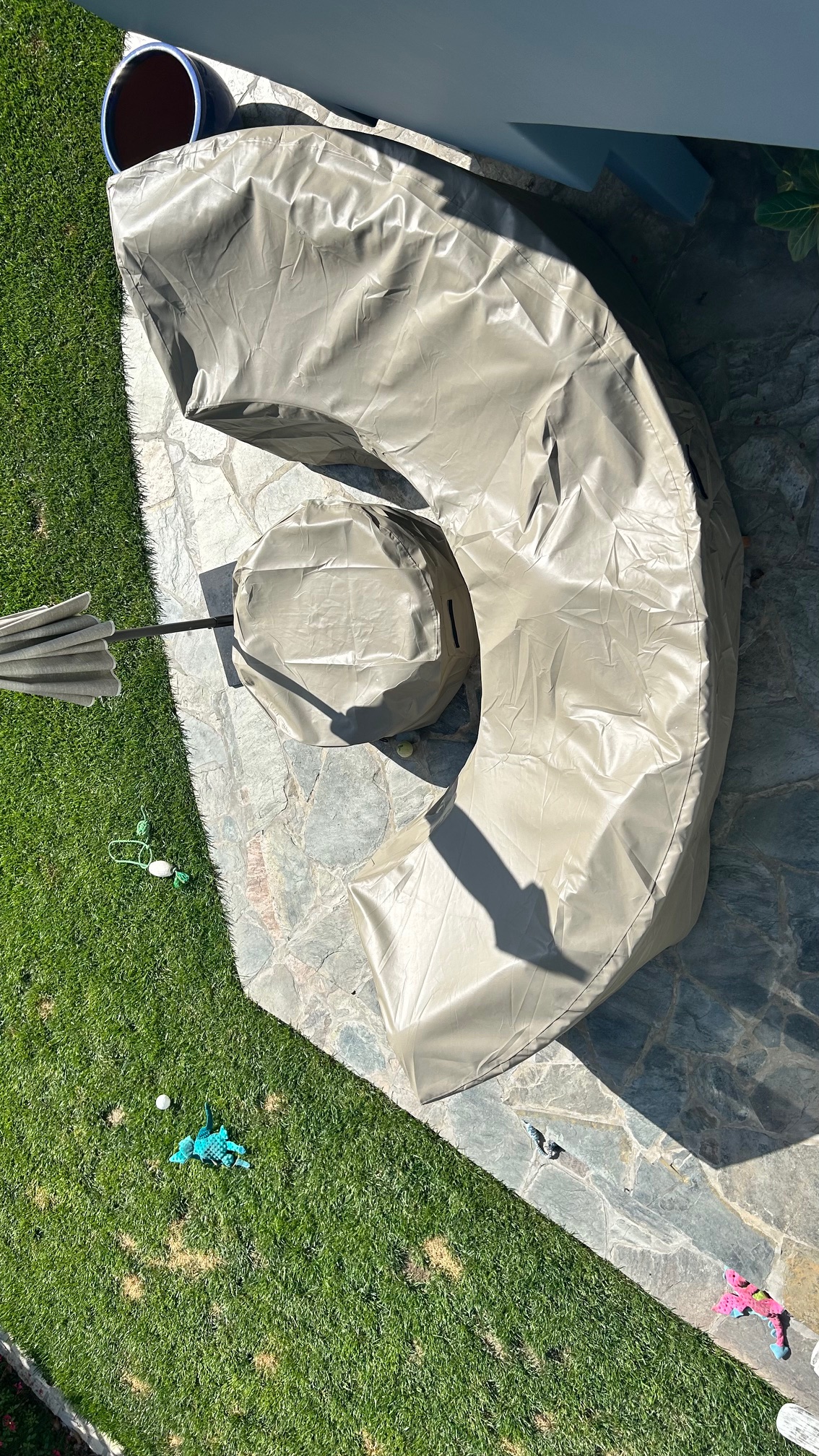 Shop Custom Outdoor Covers | Covers & All Canada